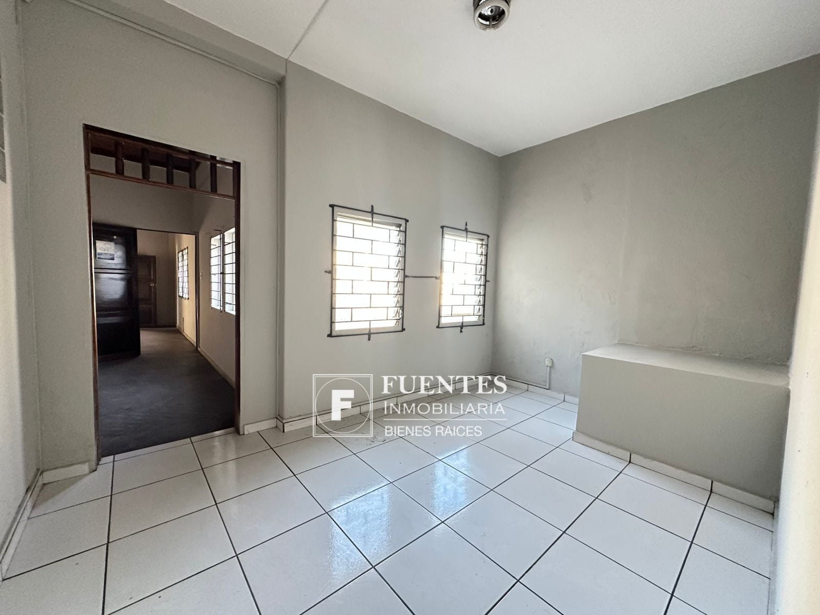 ALQUILER CASA CENTRO HISTÓRICO SANTA ANA IDEAL PARA BANCOS – Fuentes ...