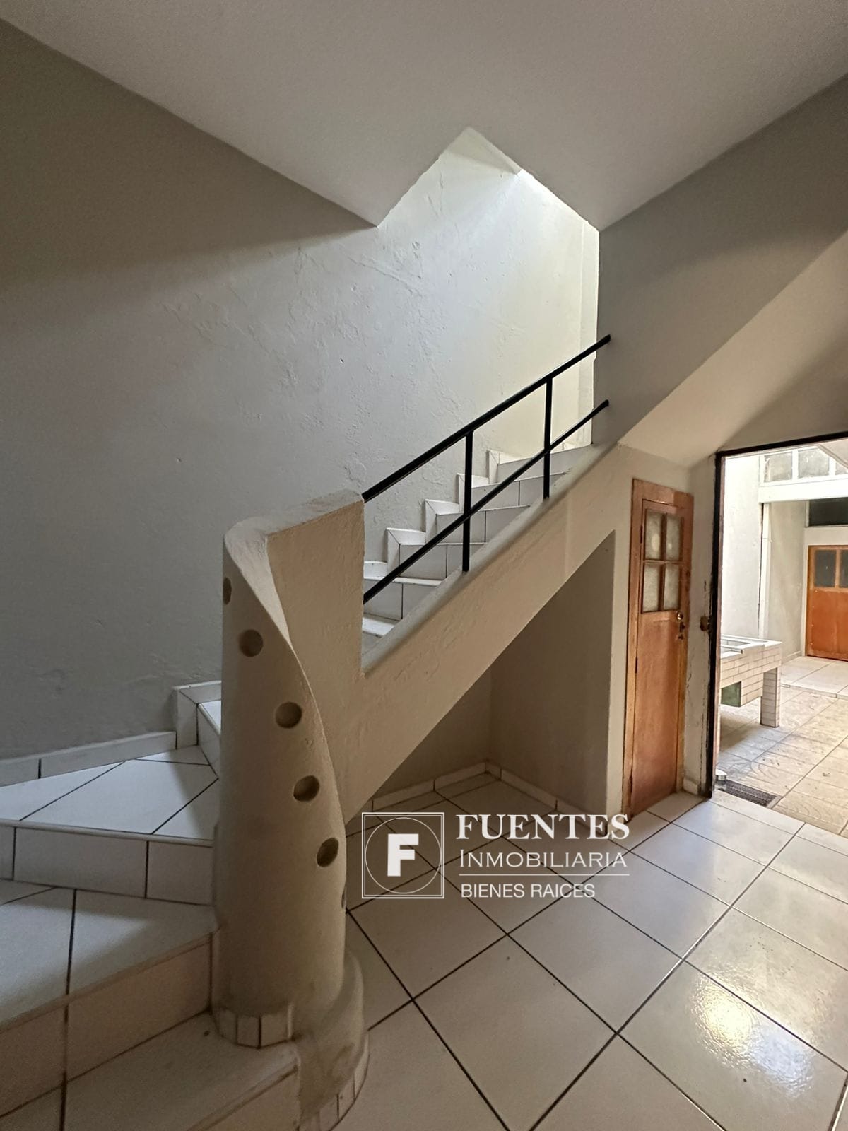 ALQUILER CASA CENTRO HISTÓRICO SANTA ANA IDEAL PARA BANCOS – Fuentes ...